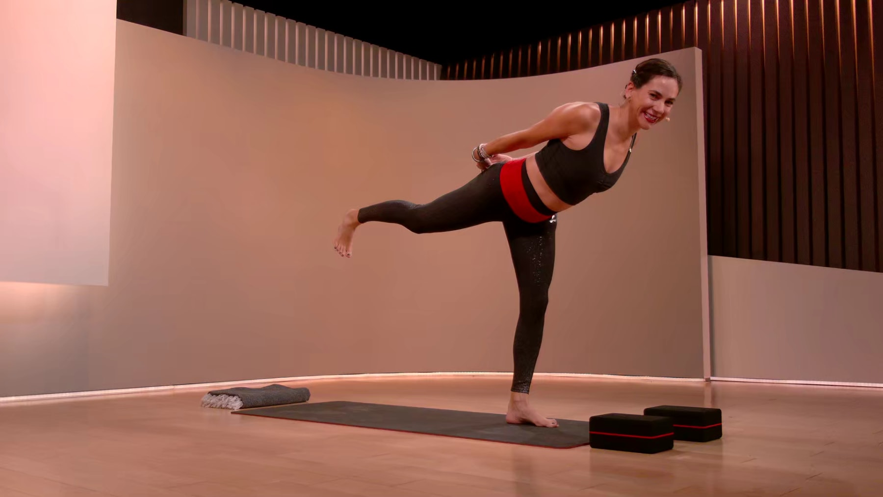 30 min Focus Flow: Chest Openers | Peloton Yoga Classes