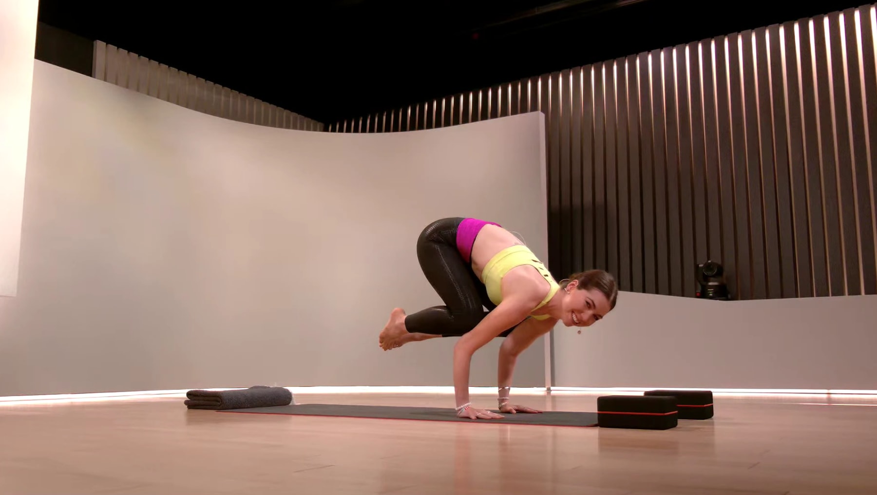 30 Min Focus Flow Yoga with Crow Pose - Nico Sarani