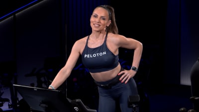 30 min EDM Ride | Peloton Cycling Classes