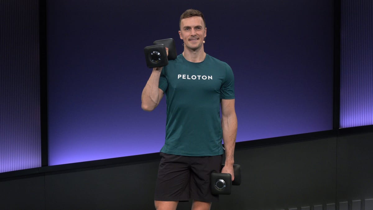 10 min Glutes & Legs Strength | Peloton Strength Classes