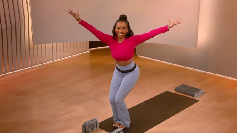 10 min Focus Flow: Lower Body | Peloton Yoga Classes