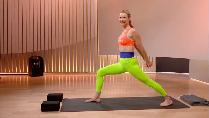 30 min 80s Power Flow | Peloton Yoga Classes