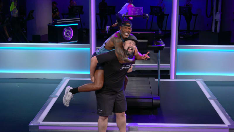 30 min Live DJ Run | Peloton Running Classes