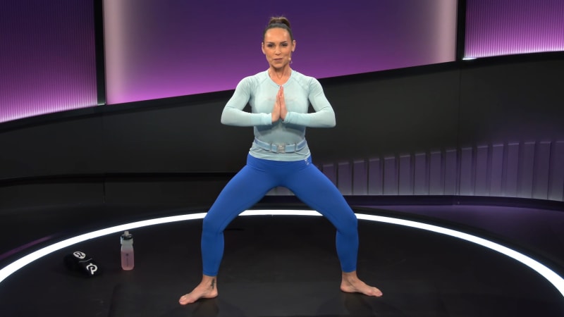 20 Min Pilates with Roll Up & Single Leg Hip Bridge - Mila Lazar