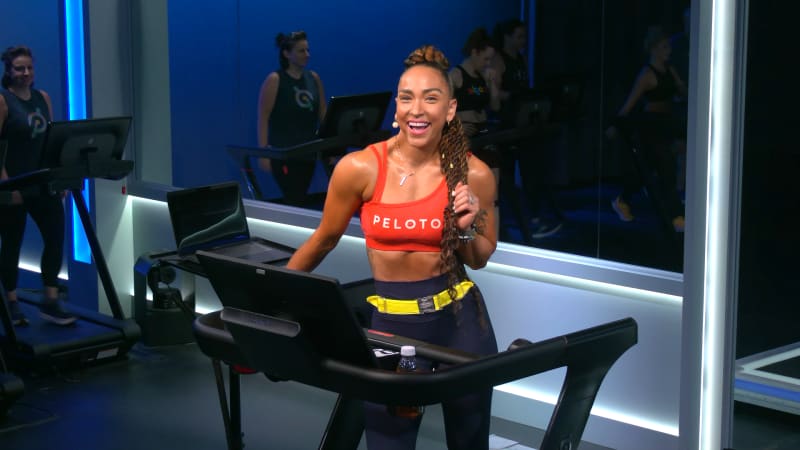 30 Min Walk + Run with Drills & Pop Music - Robin Arzón