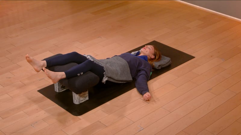 20 Min Restorative Yoga with Electronic Music - Anna Greenberg