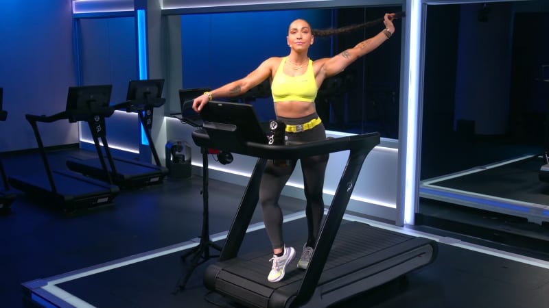 20 Min HIIT Run with 14-Minute Intervals - Robin Arzón