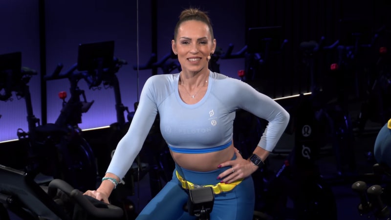 20 Min Recovery Ride with Intervals & Climbs - Mila Lazar