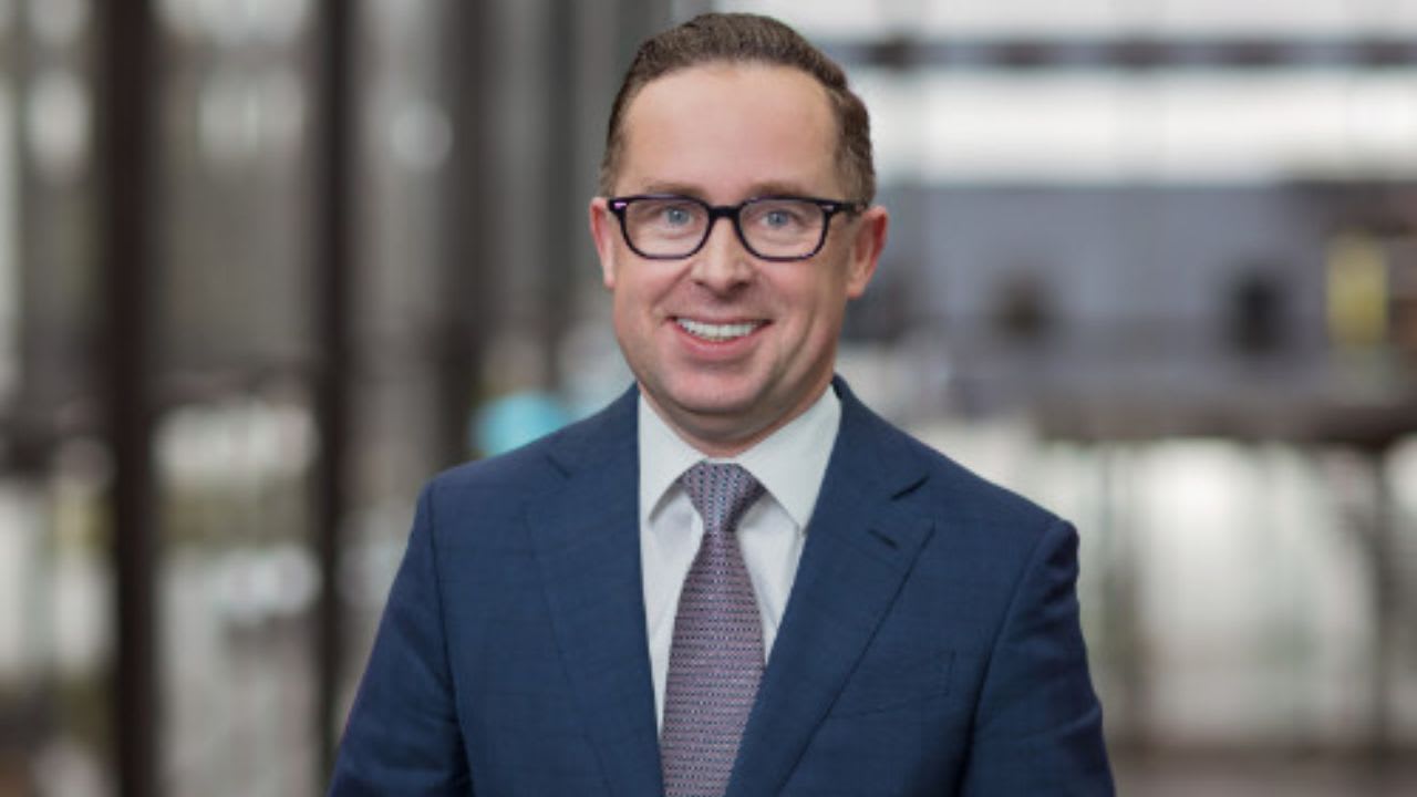 Article: View from the Top | Alan Joyce of Qantas Airways — People Matters