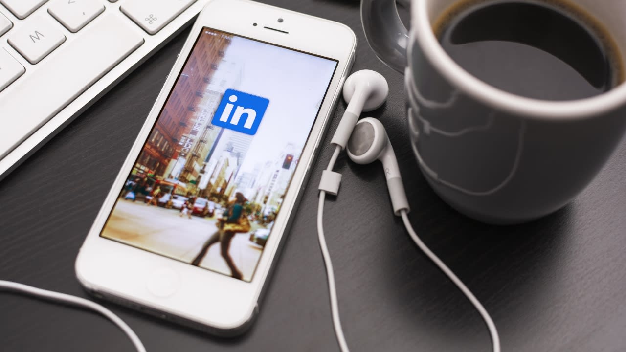 News: LinkedIn reflects on evolution of workplace trends over past 20 years
