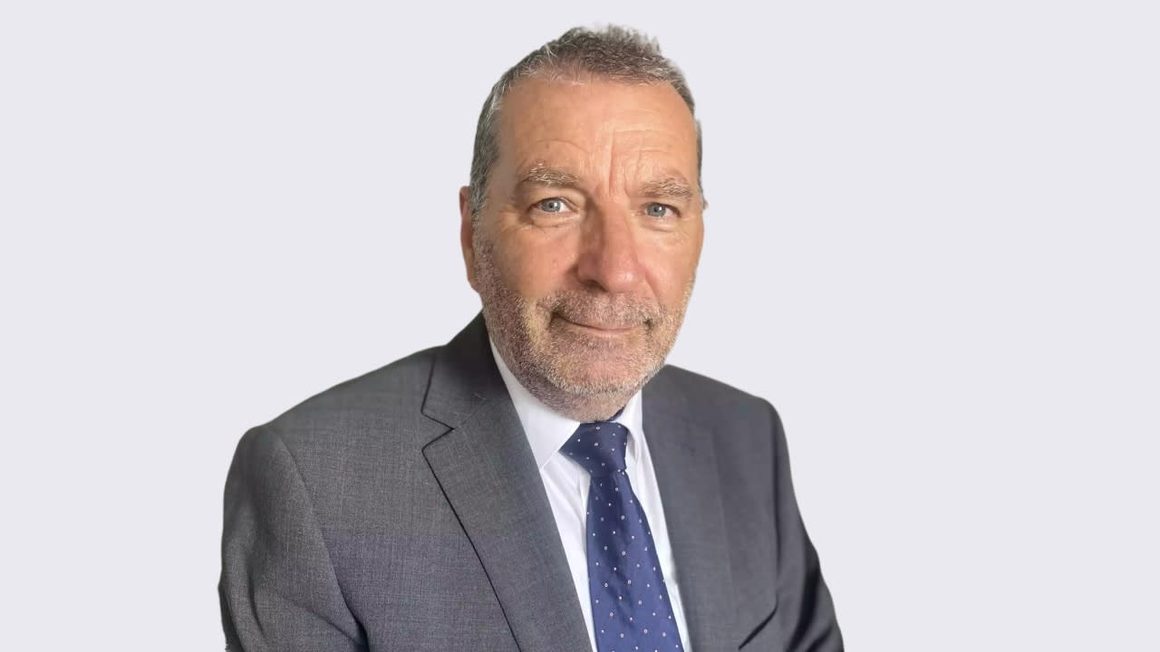 News: Vedanta-Foxconn appoints semiconductor veteran Mike Young to lead ...