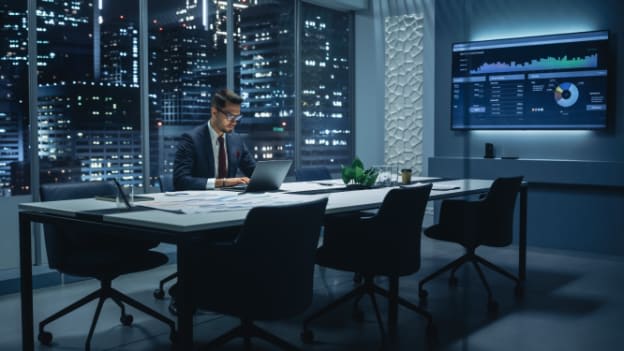 Article: Amazon employees revolt against 5-day RTO mandate