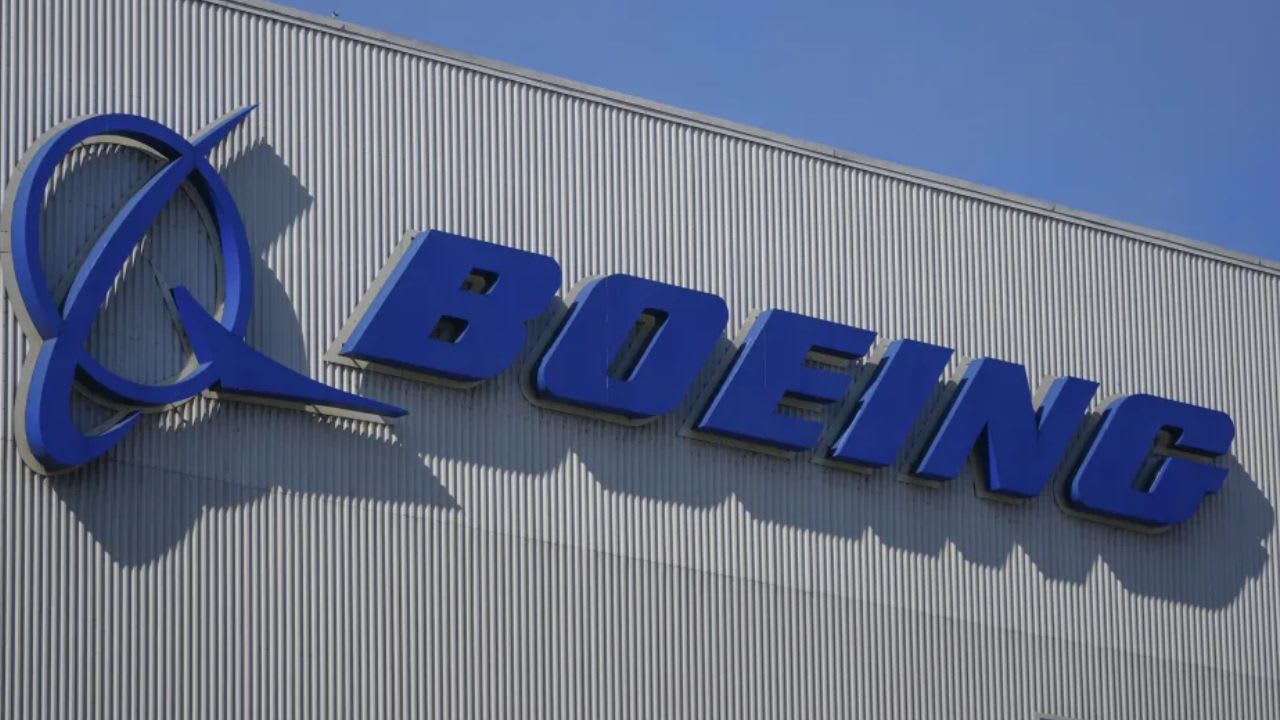News: Boeing cuts hundreds of roles in latest workforce reduction effort