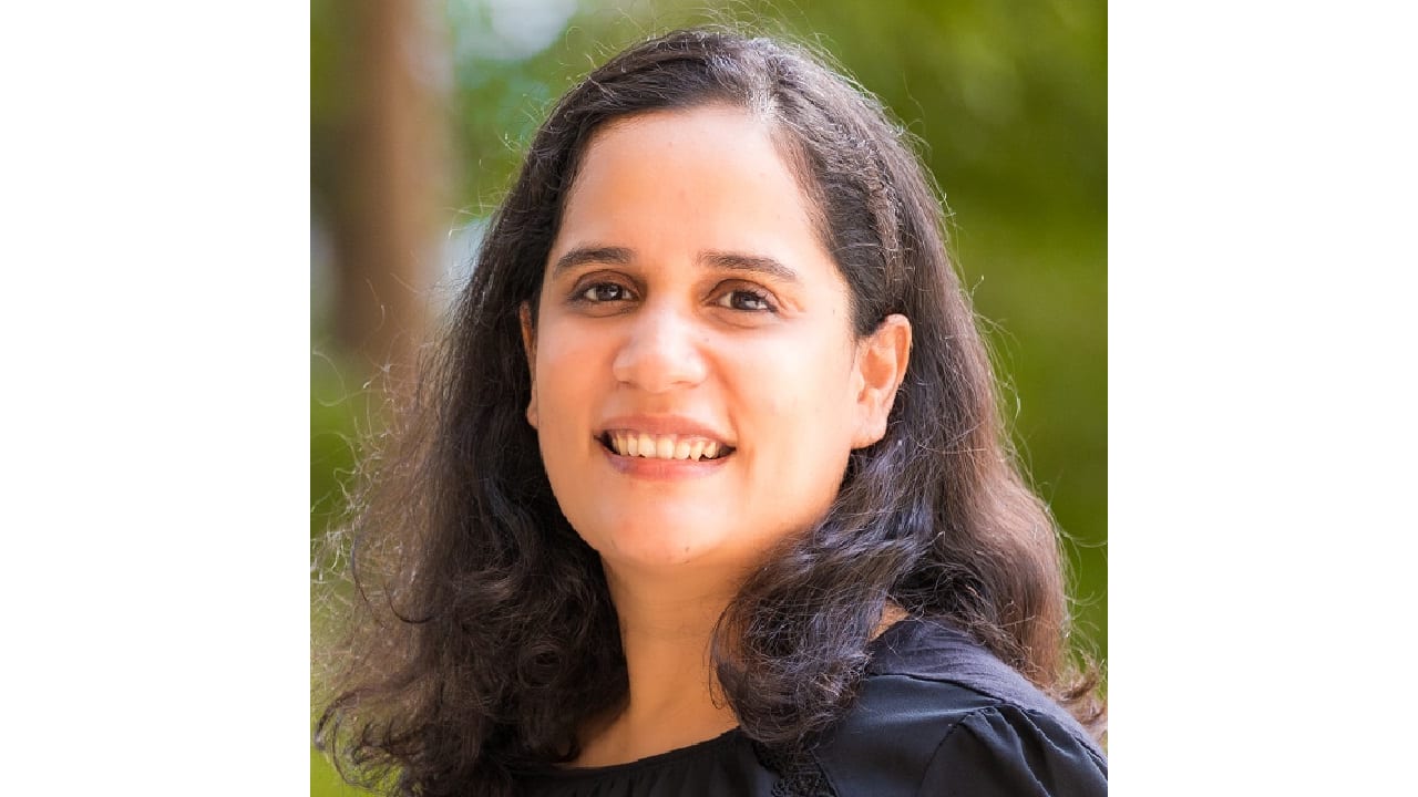 Author Deval Delivala — People Matters