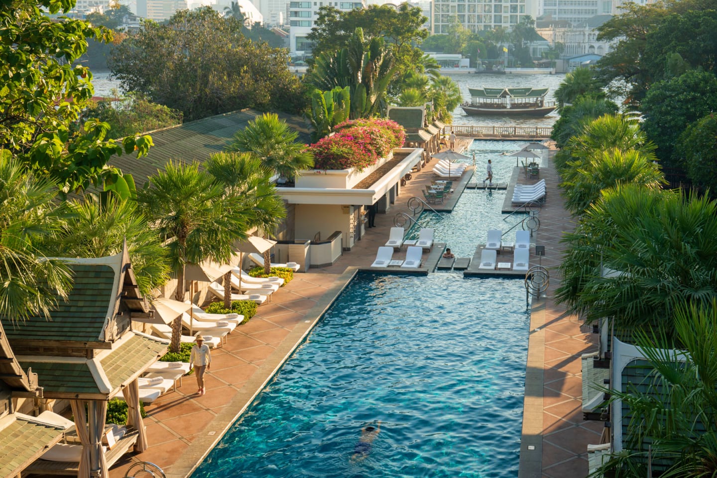 The Peninsula Bangkok 5* | Turkish Airlines Holidays