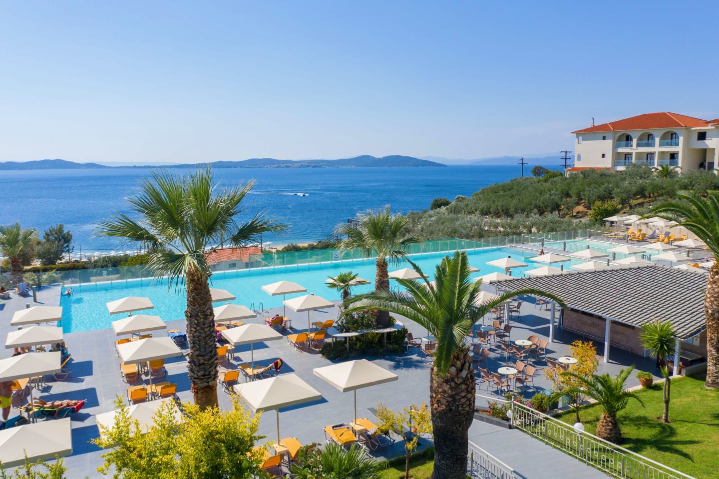 Akrathos Beach Hotel 4* - Cdiscount Voyages