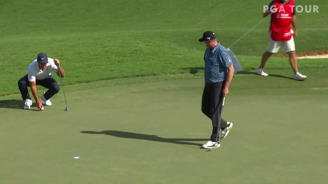 Jason Kokrak holes 13-foot birdie putt at TOUR Championship