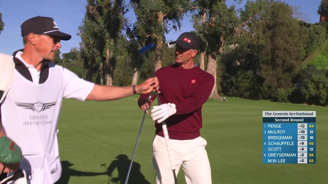 Adam Scott hits 154-yard approach to 5 feet, sets up birdie on No. 13 ...
