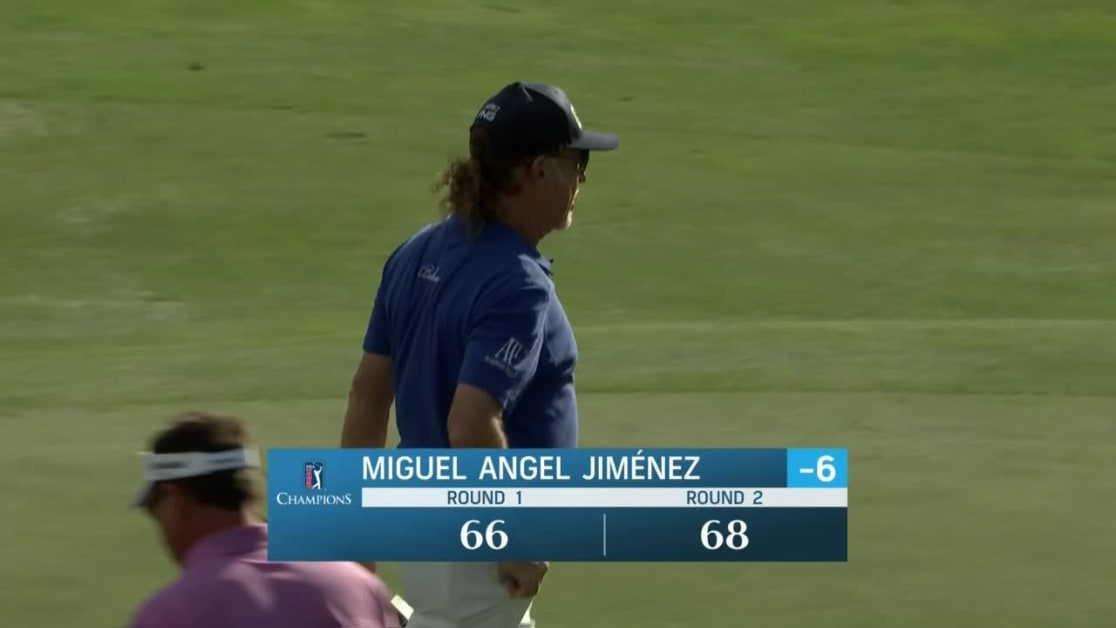 Miguel Angel Jiménez makes short birdie putt at Sanford Int