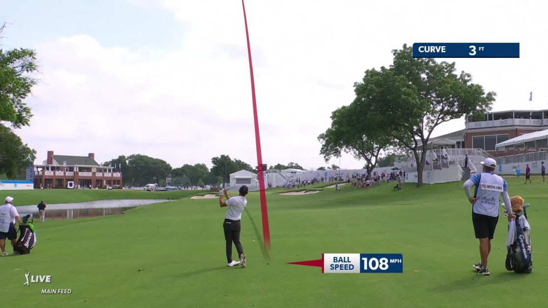 Collin Morikawa pulls the string to set up birdie at Charles Schwab