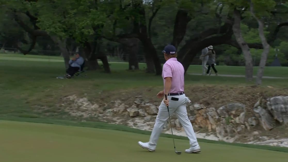 Bud Cauley chips in for fourth-straight birdie on No. 1 at Valero
