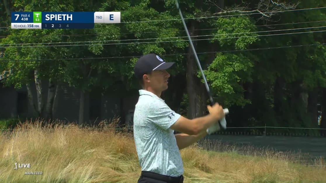 Jordan Spieth hits it tight to set up birdie at Travelers