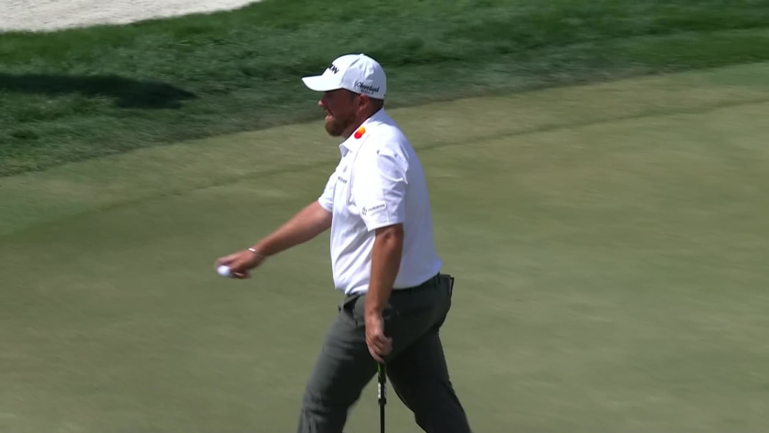 Shane Lowry holes birdie putt from the fringe at Arnold Palmer