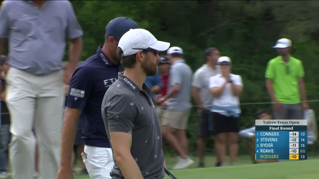 Patrick Rodgers’s approach shot on the 14th hole in the final round of ...