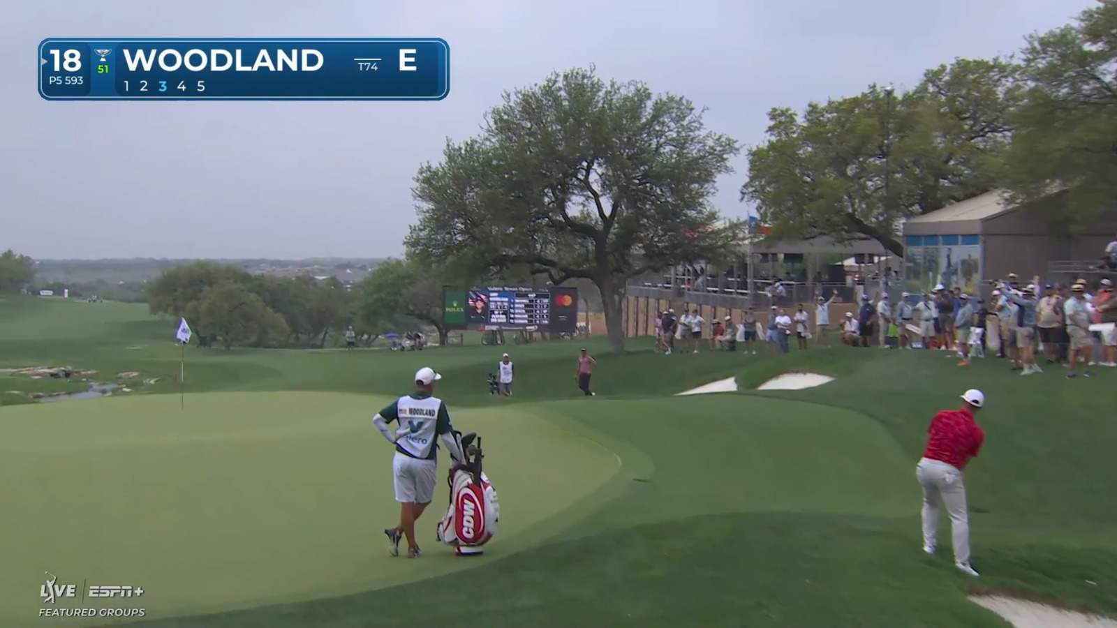 Gary Woodland chips it close to set up birdie at Valero