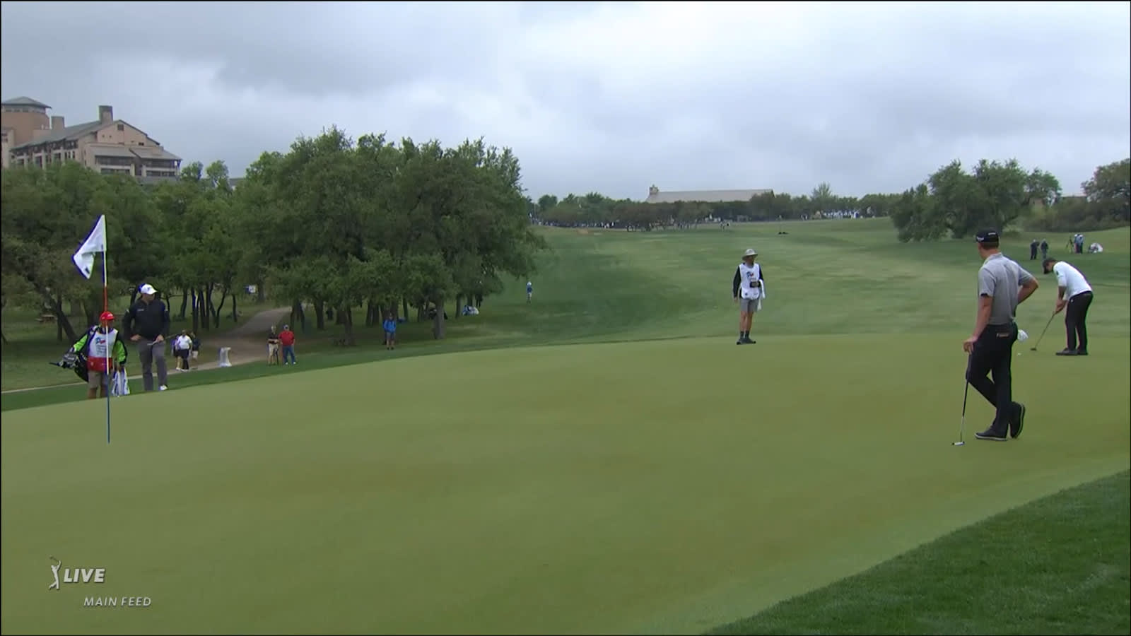 Nick Taylor buries a 51-foot birdie putt at Valero