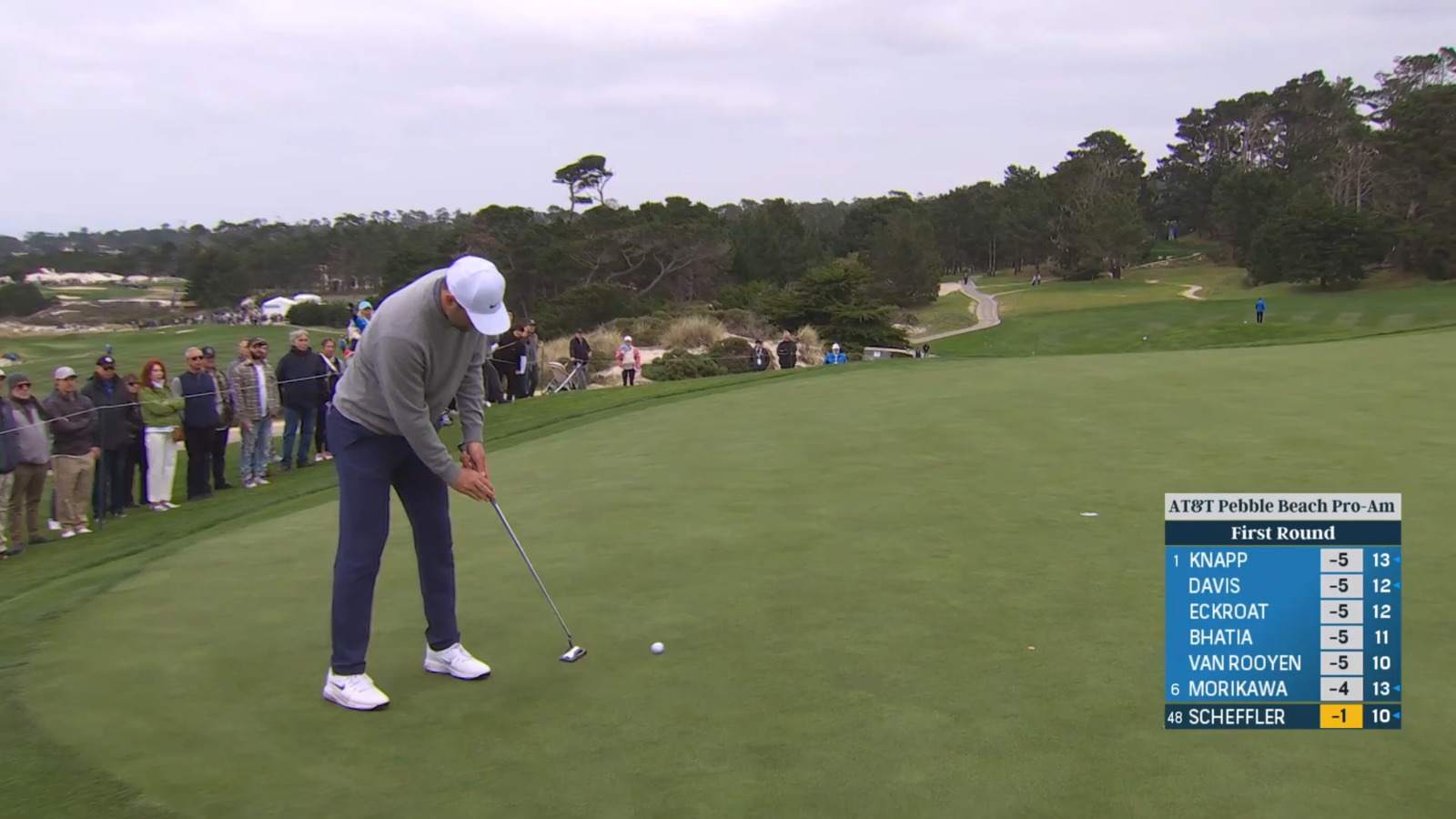 Scottie Scheffler drains 14-foot birdie putt at AT&T Pebble Beach