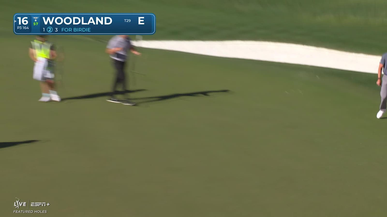 Gary Woodland sinks a 34-foot birdie putt at WM Phoenix Open