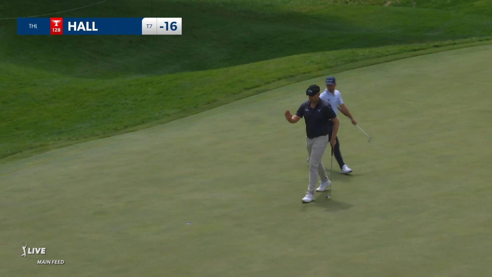 Harry Hall makes 13-foot putt for birdie at John Deere