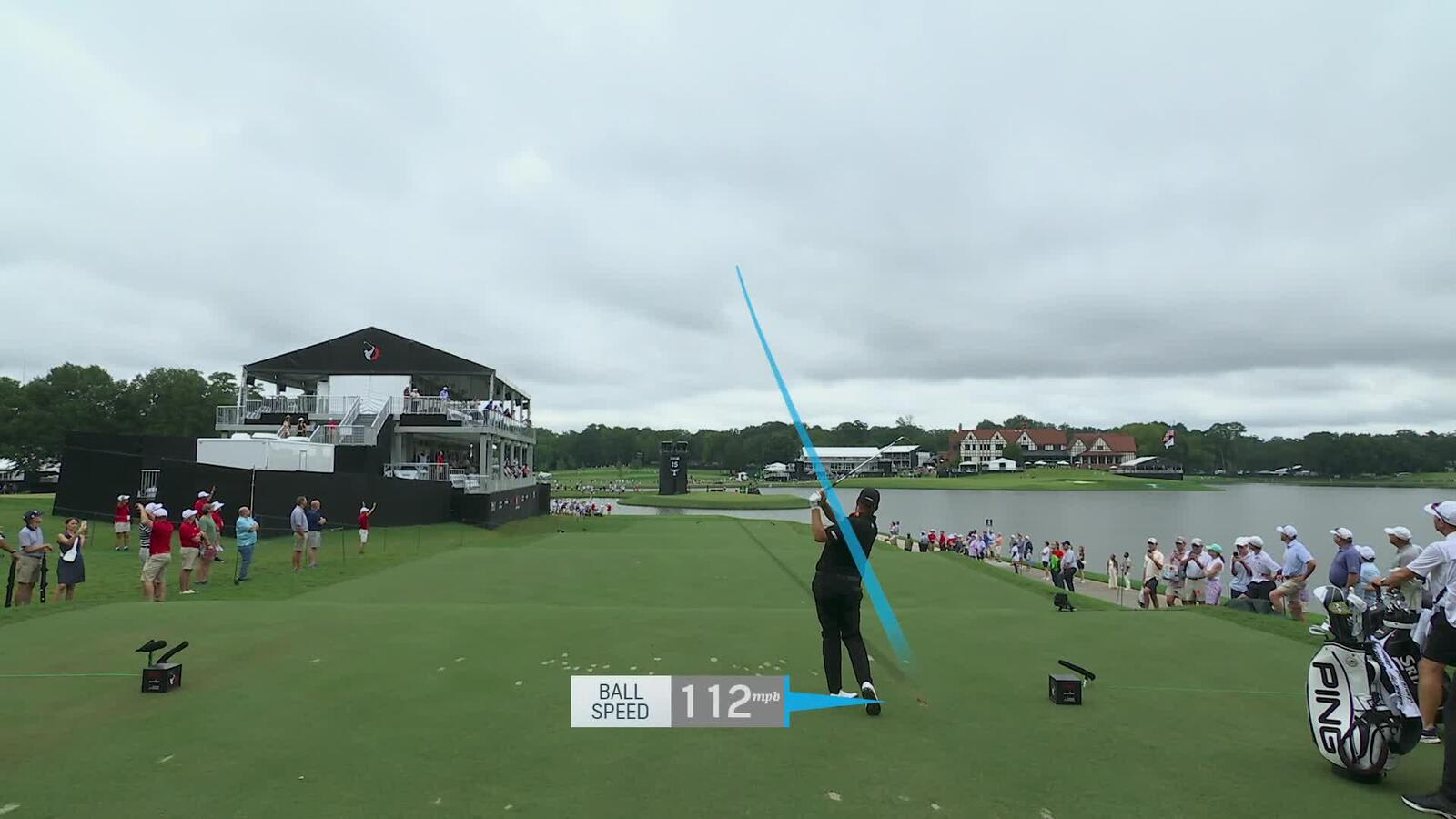 Shane Lowry sinks a 21-foot birdie putt on No. 15 at TOUR Championship