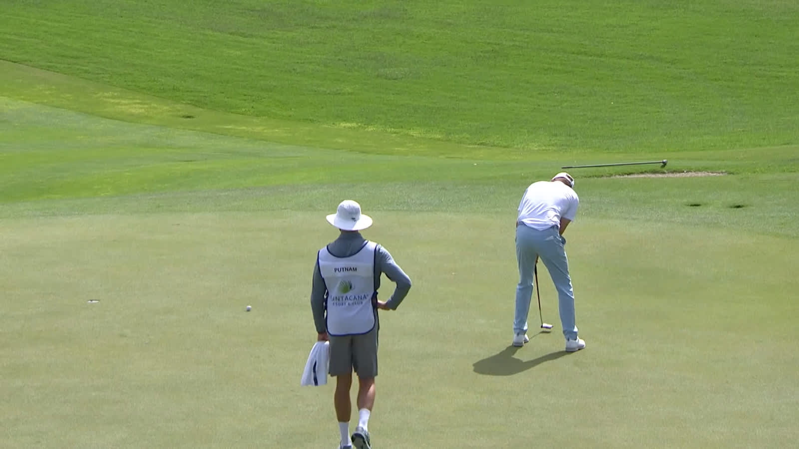 Jeremy Paul makes birdie putt at Corales Puntacana