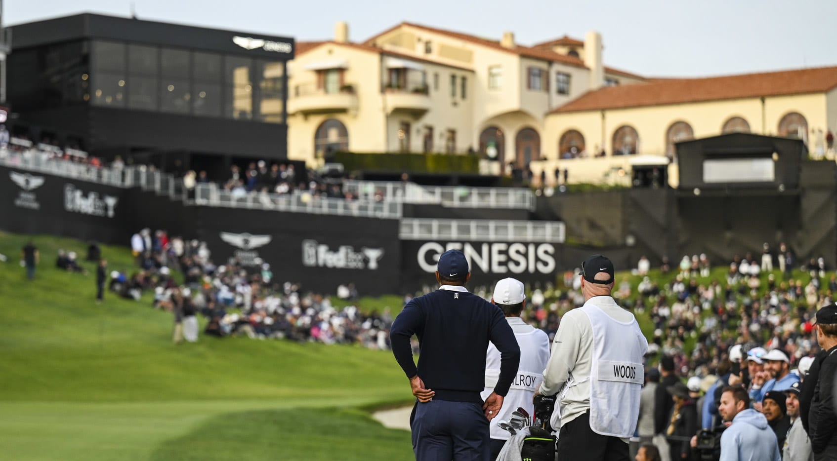 Woods thrills Genesis crowds with birdies on final three holes - PGA TOUR
