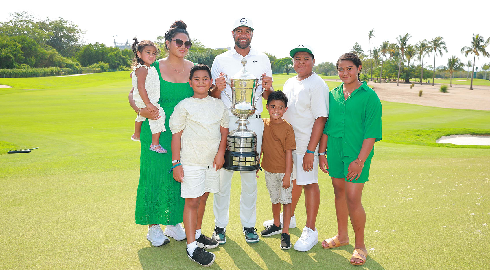 Tony Finau caddies for sons at night par-3 course after winning Mexico ...