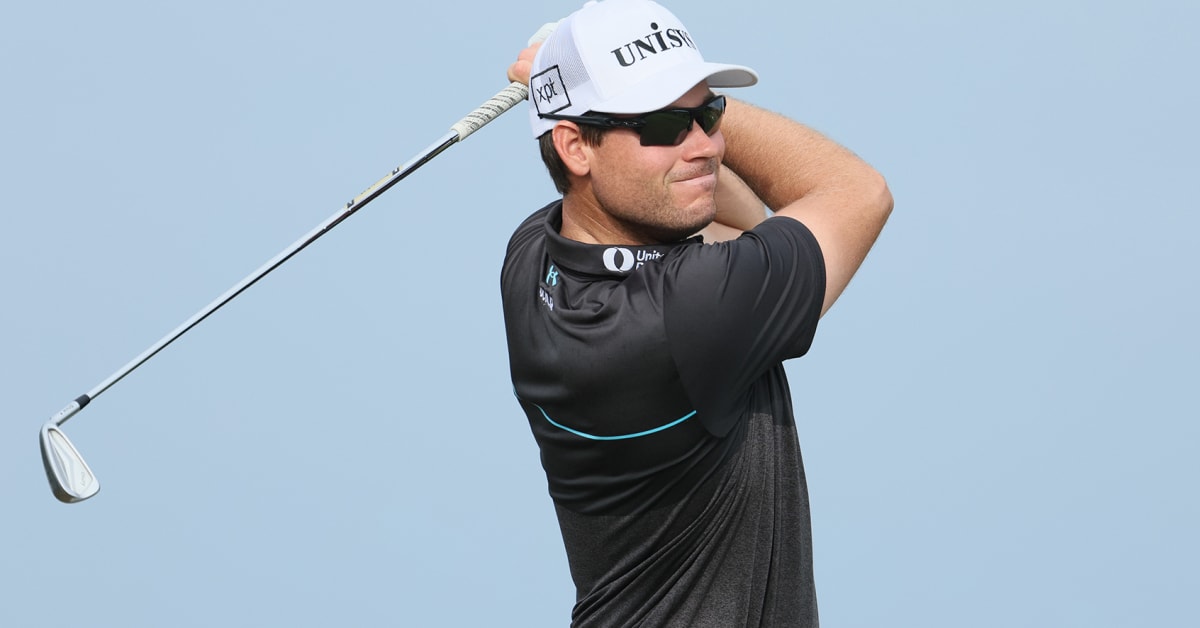 Forgotten clubs and a missed flight, Adam Schenk's bizarre start in ...