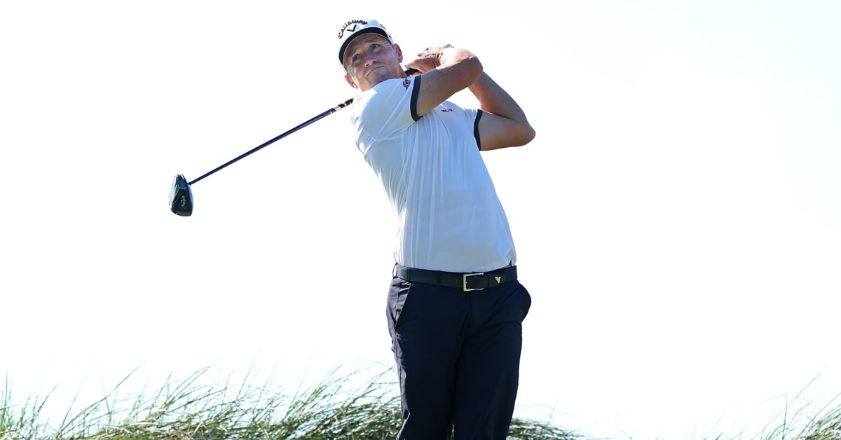 Alex Noren makes birdies early and late for 67, takes two-shot lead in ...