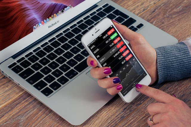 Stockbroker Test: Pre-Screen Job Candidates Fast
