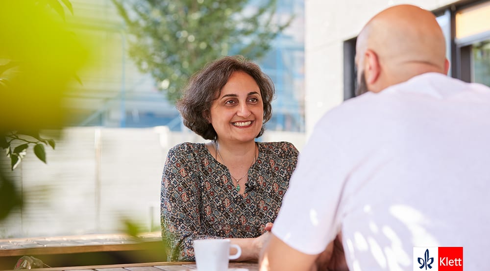 Interview: Derya trifft Farideh | Klett Sprachen