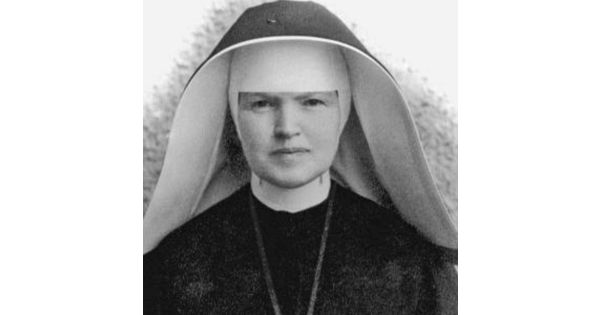 4.25 Pascalina Lehnert (1) Dealing with devils - The Other Half: The ...