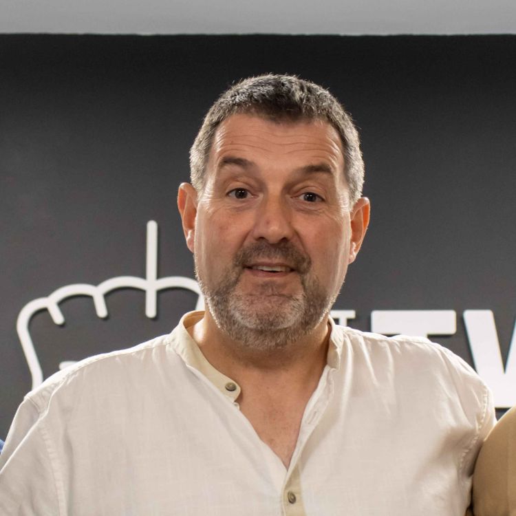 #128 Cork man Derry Desmond talks about his journey to Kenya and ...