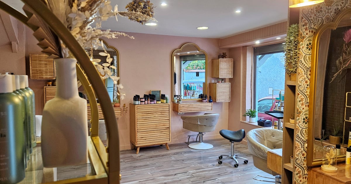 Jennif'Hair : coiffeur à Ézy-sur-Eure - Planity