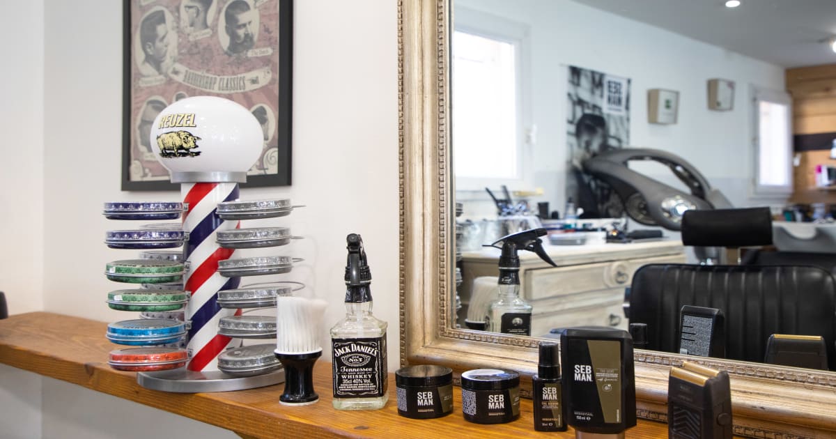 Distroy Coiffure & Barbier By Julie : coiffeur à Rousset