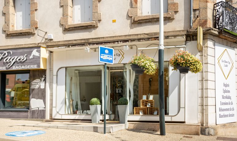 Le Glow Up Institut : institut de beauté à Roche-la-Molière
