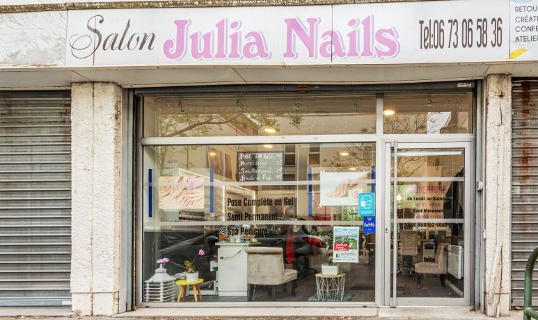 Julia Nails : manucure à Lormont - Planity - RDV en ligne