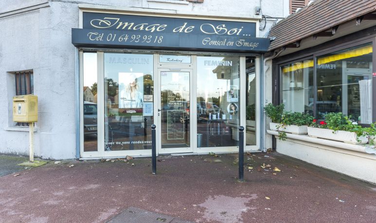 Image de Soi : coiffeur à Le Coudray-Montceaux - Planity