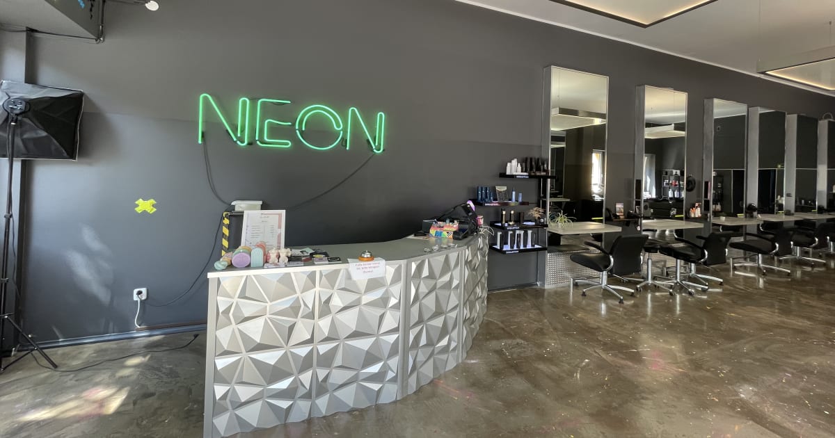 Neon : Friseur in Dortmund - Planity - Online-Termin