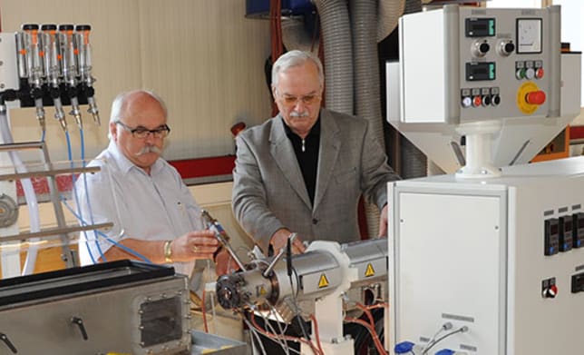 Extrudex introduces economic single-screw Helibar extruder at K 2010 ...